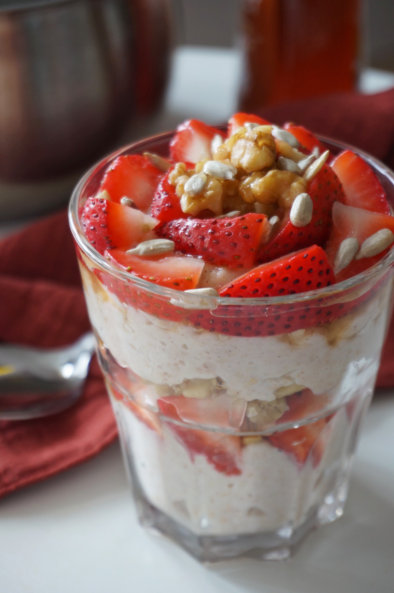 Strawberry and Oatmeal Breakfast Parfait – Daily Teaspoon