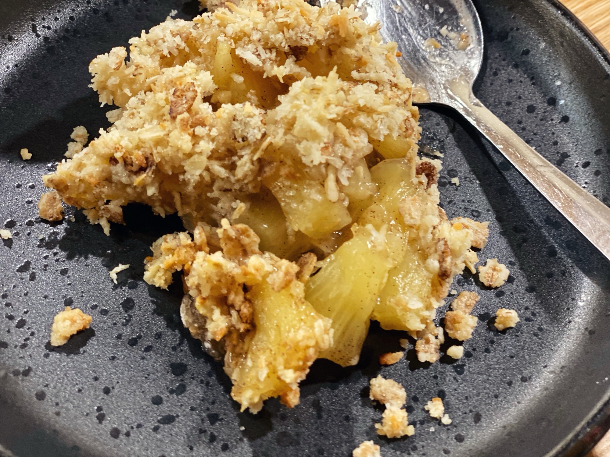 Pineapple Crumble with Cinnamon and Coconut – Daily Teaspoon
